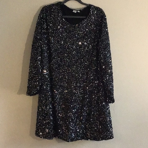 GAP | Dresses | Silver Sequin Dress | Poshmark
